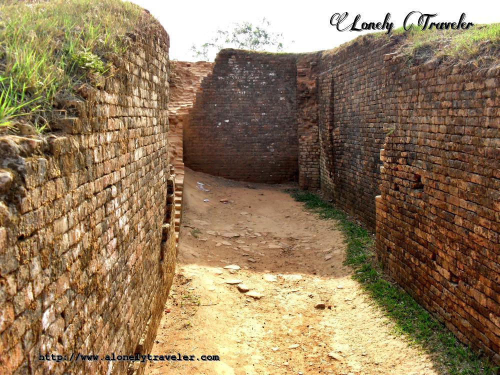 Maynamati-Shalban-Bihar-4 – Lonely Traveler